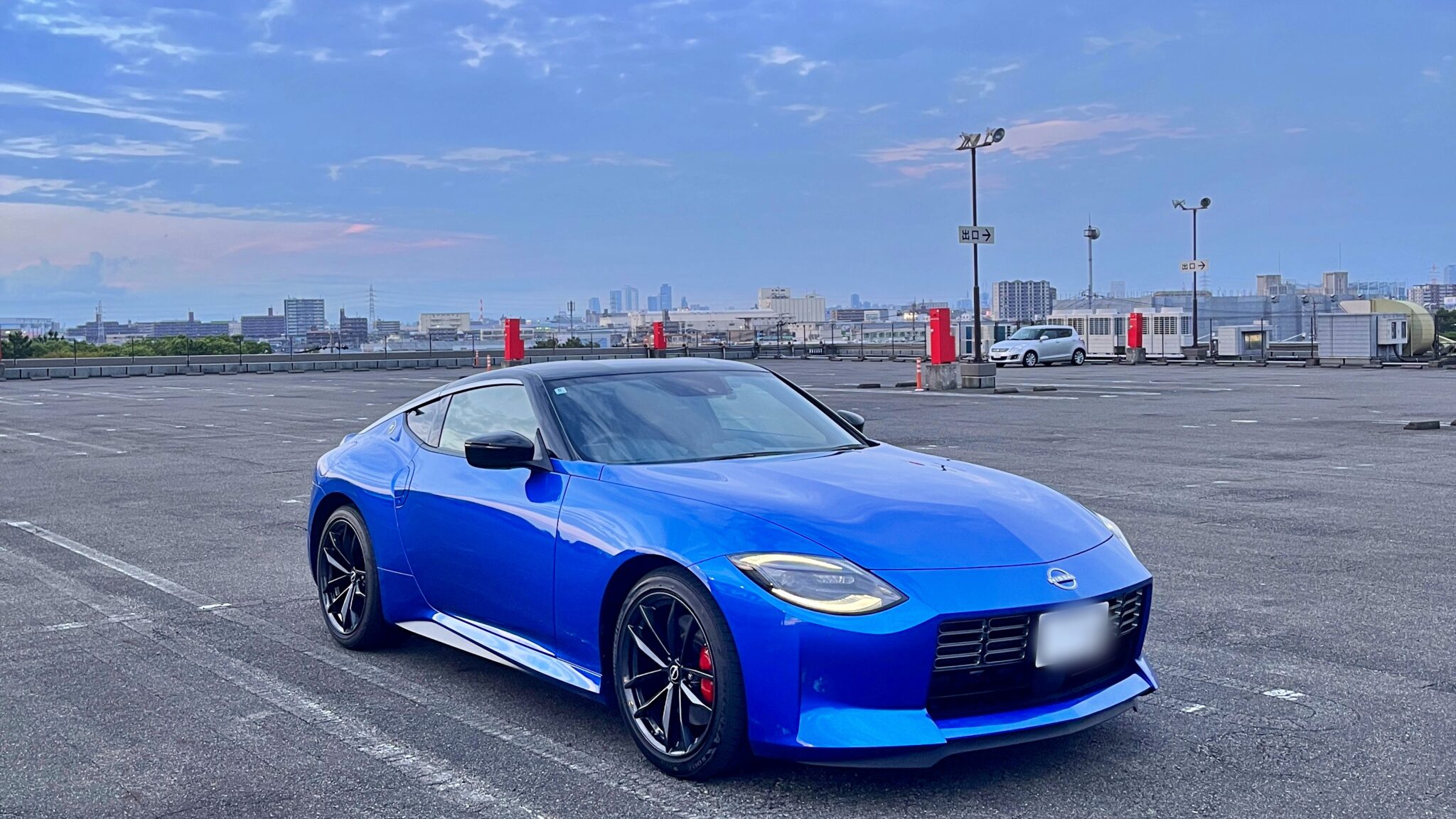 日産フェアレディZ RZ34の燃料警告灯はガソリンが残り何ℓで点灯するのか? 日産フェアレディZ RZ34の燃料警告灯はガソリンが残り何ℓで点灯するのか?